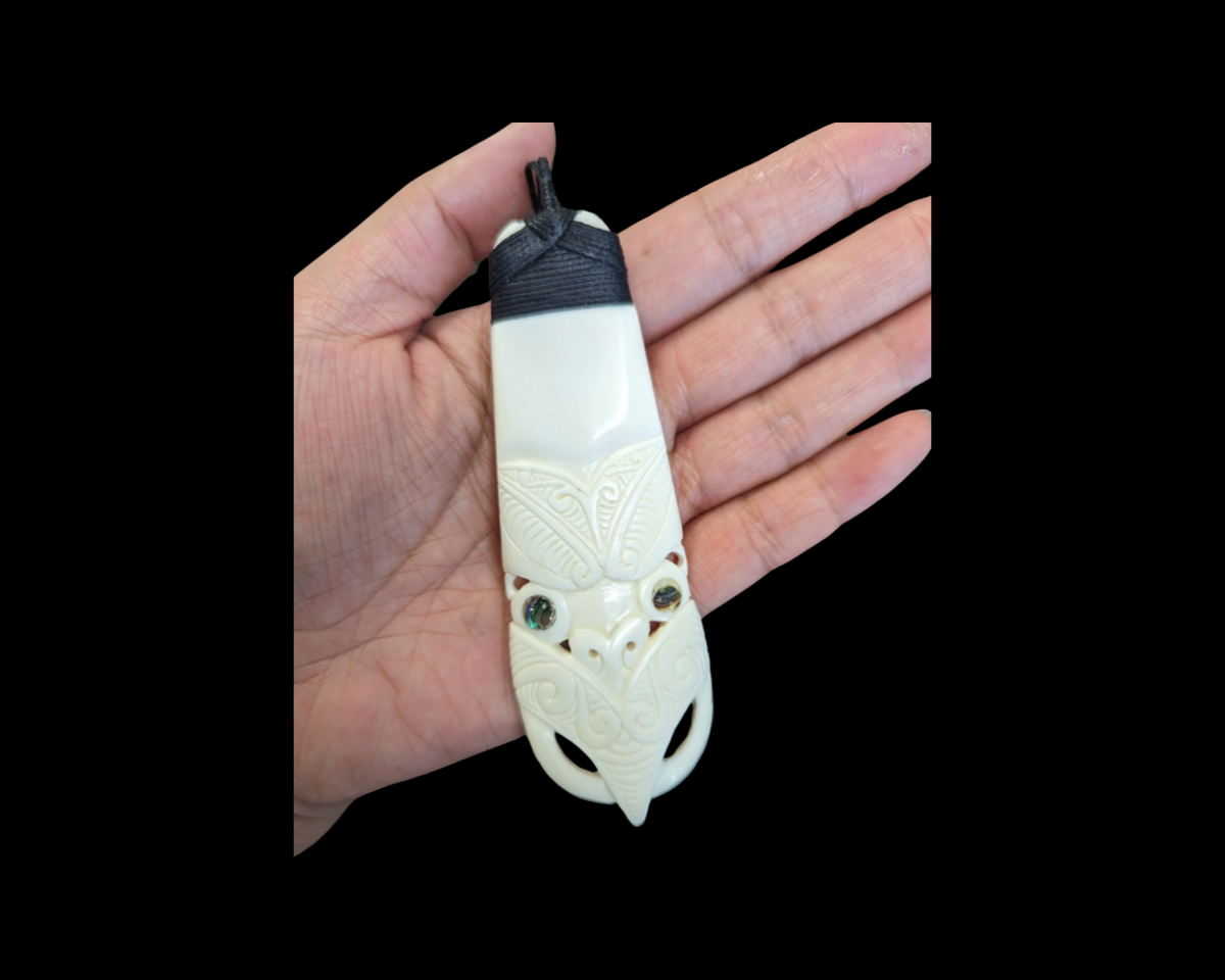 Medium Wheku Bone Carving #44 – Pacific Shack Gold Coast