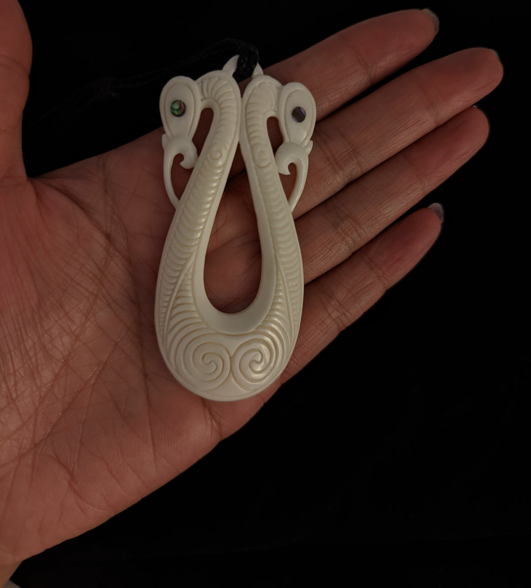 Medium Pekapeka Bone Carving #30 – Pacific Shack Gold Coast