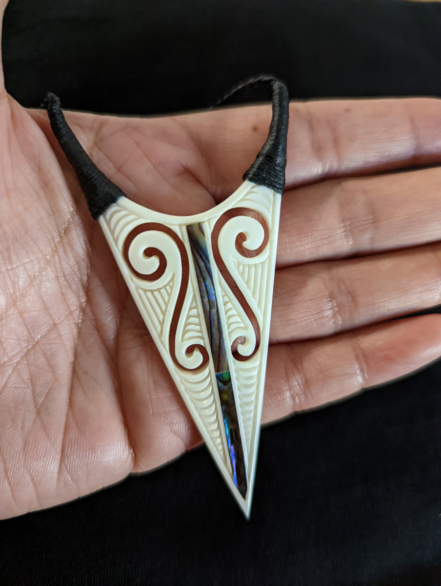 Medium Spearhead Bone Carving #32 – Pacific Shack Gold Coast